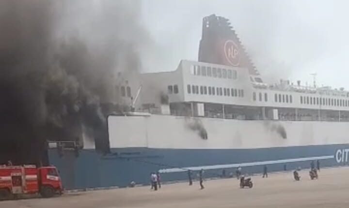 Kapal Milik PT ALP di Dermaga Indah Kiat Cilegon Terbakar · Faktabanten ...