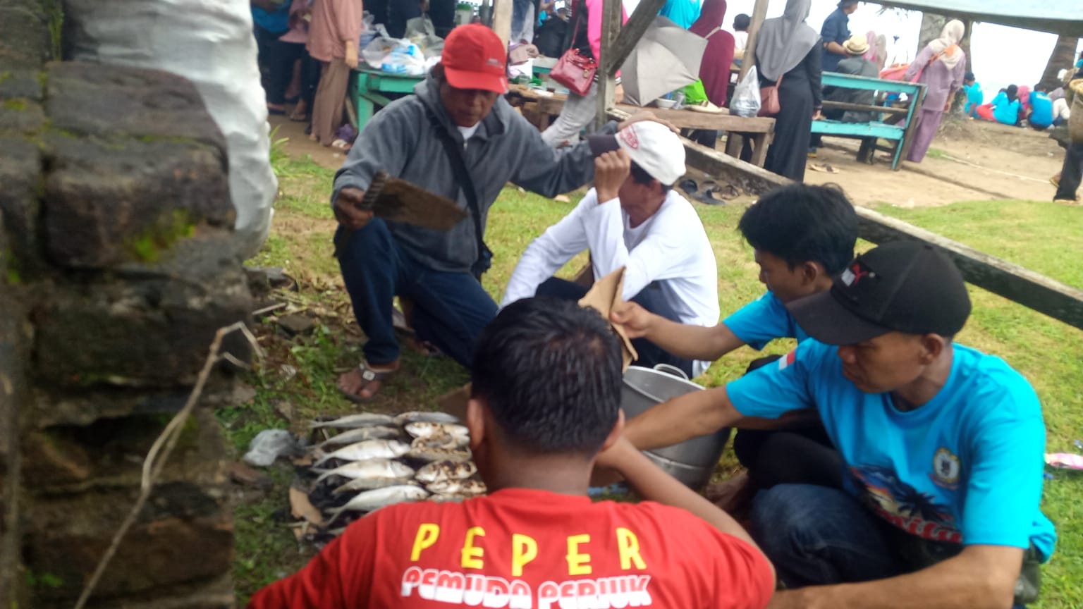 Sambut Ramadhan, Warga Link Priuk Cilegon Gelar Tradisi 'Keramasan' di ...